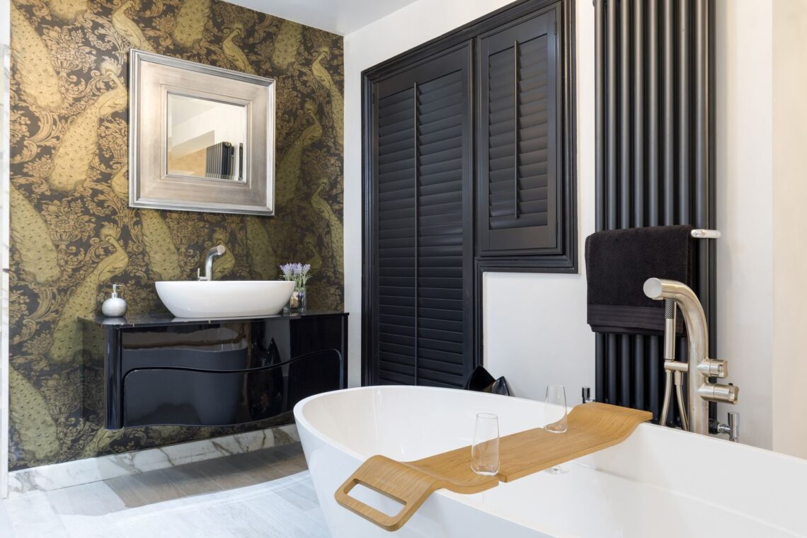 Luxury Bathroom Showroom Putney | Bathrooms Fitters and Installation...