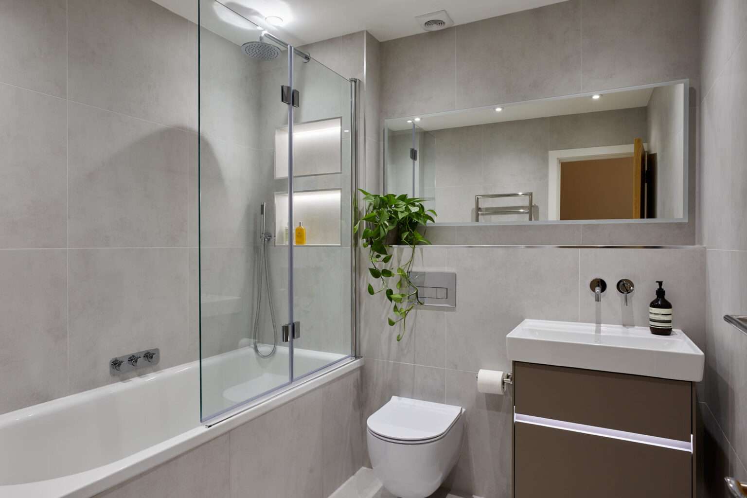 Luxury Bathrooms | Design, Supply & Installation | Putney, London