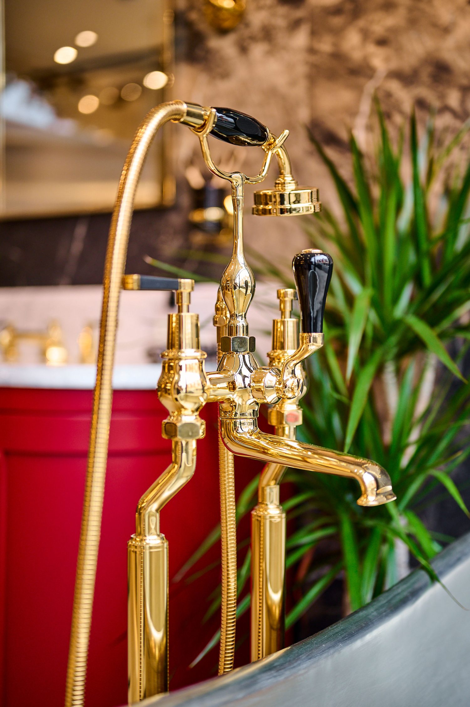 How to Incorporate Victorian Fixtures and Fittings into Your Bathroom ...